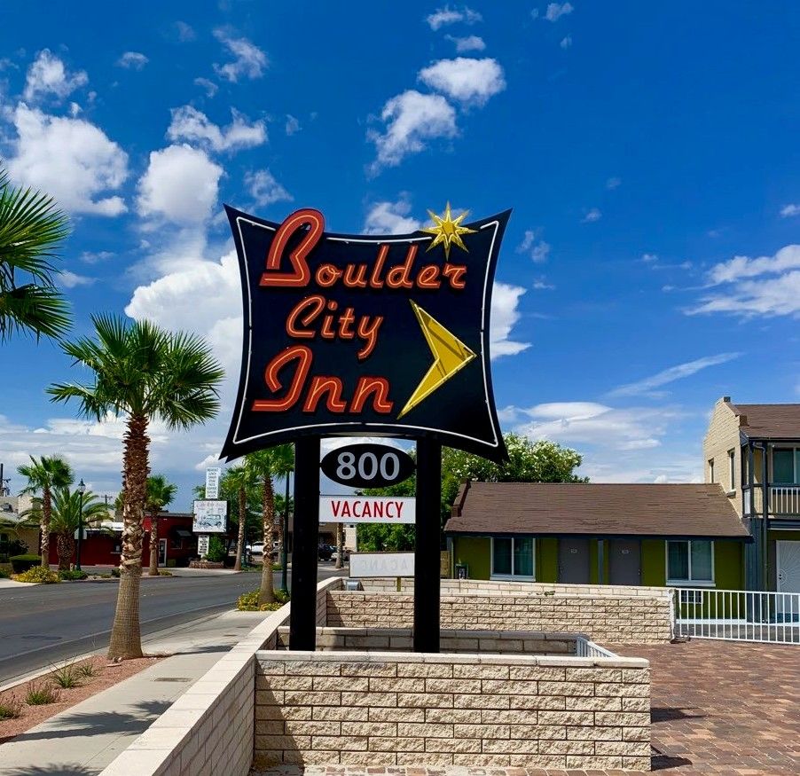 Pylon Signs - Pylon, Pole, and Light-Box Signs | Image360 Las Vegas South