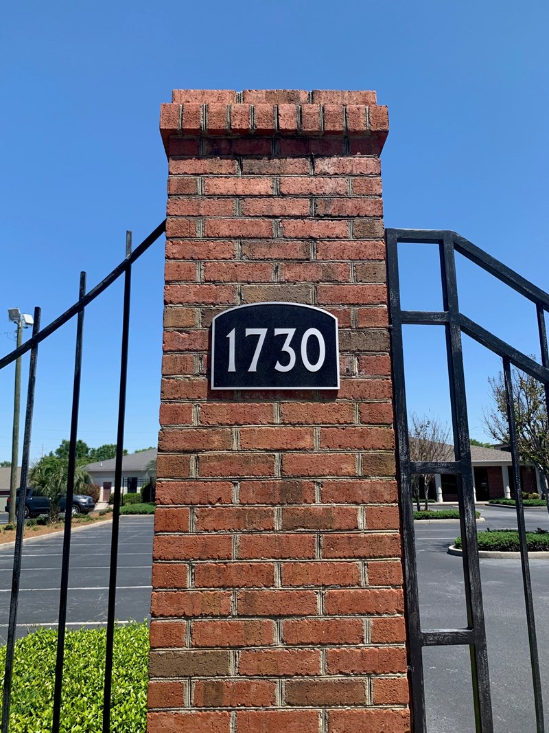 Sign Posts & Sign Hanging Accessories | Image360 Columbia Downtown SC