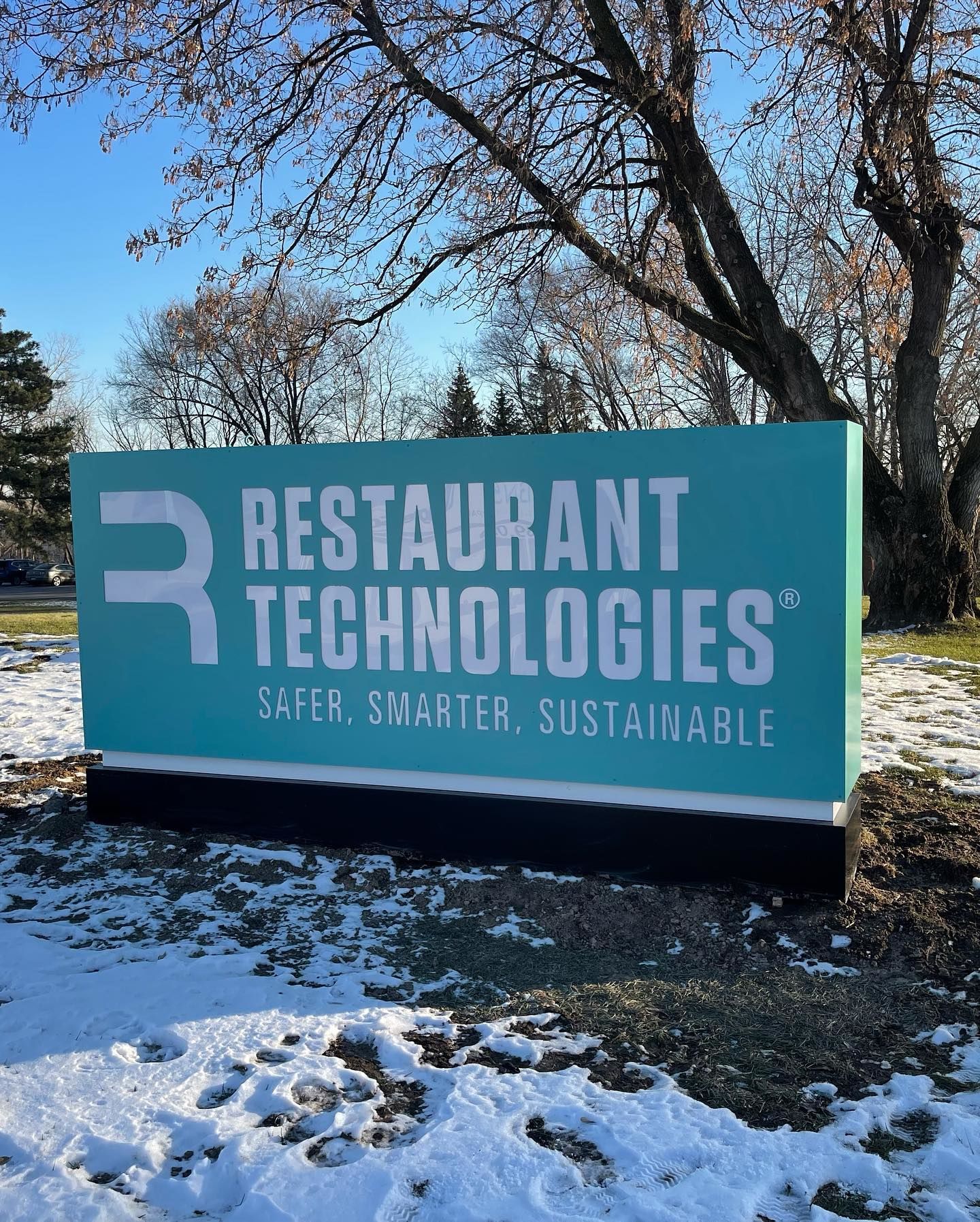 Custom signs, graphics and displays for your business | Image360