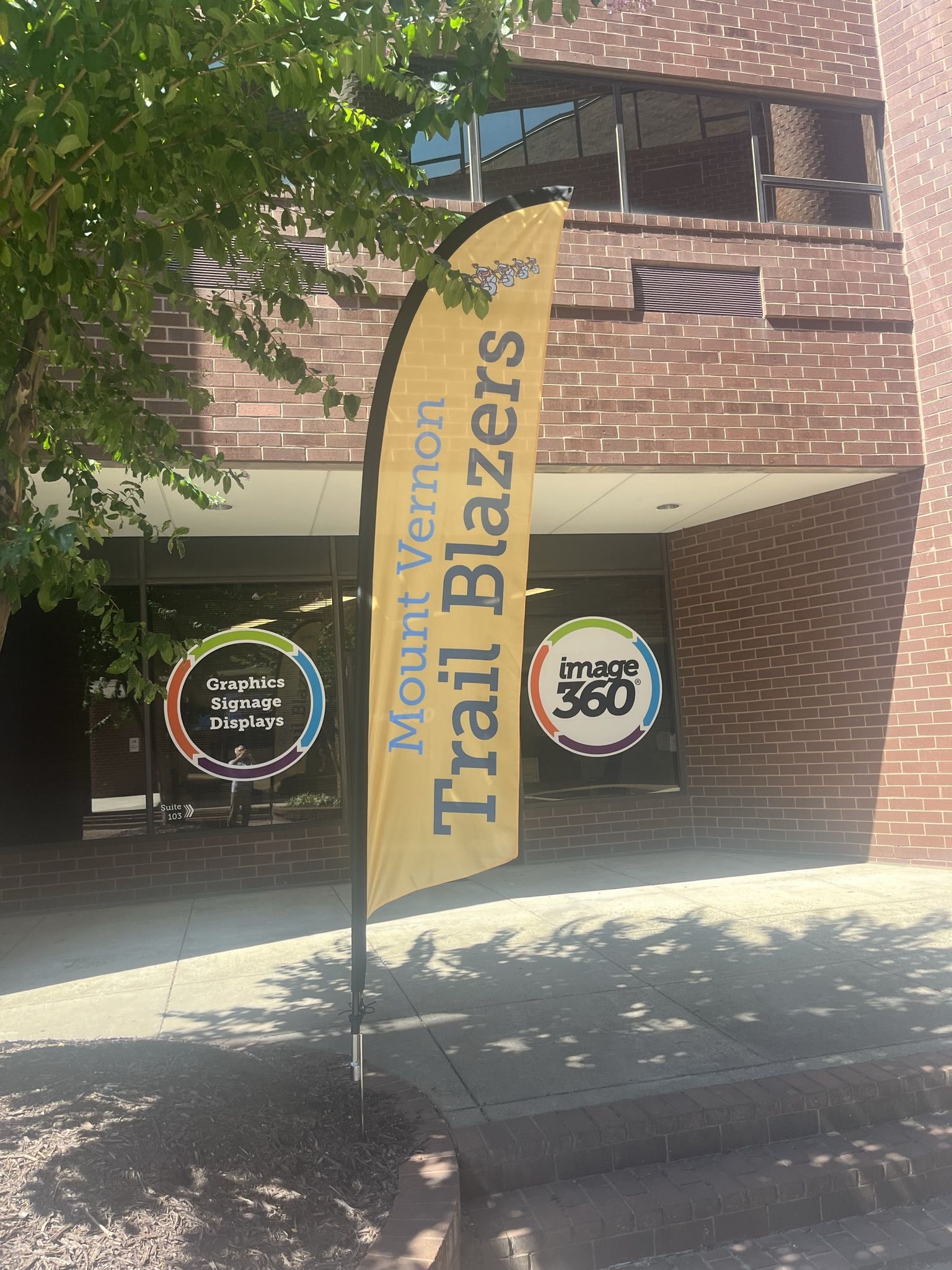Feather Flags in Fairfax | Image360